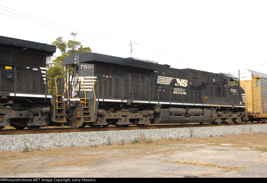 NS 7551